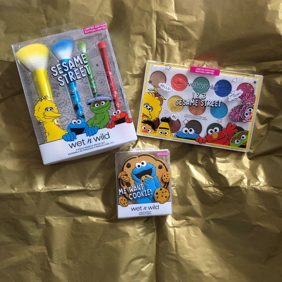 wet n wild | Makeup | Nwt Sesame Street Make Up Bundle | Poshmark